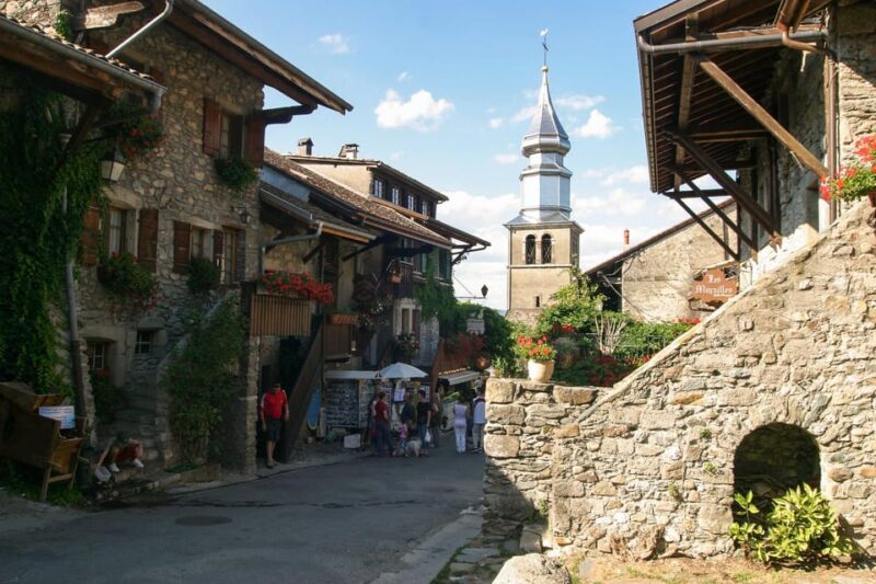 A Guided Tour of the Medieval Village of Yvoire - Exploring the Village