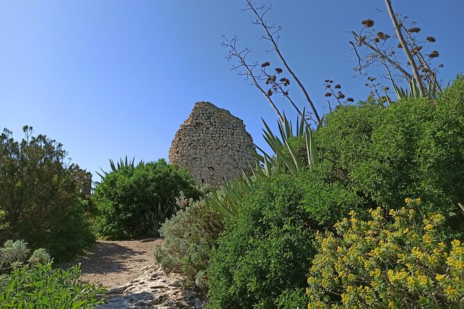 A Hike to the Devils Saddle - Joining a Small Group Tour