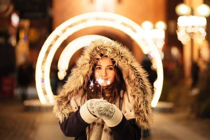 A Joyful Christmas: Private Walking Tour in Quebec - The Experience in Action