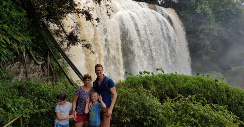 à Lt Countryside Tour: Serene Escapes in the Outskirts - A Day Filled with Unique and Authentic Experiences