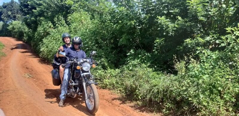 à Lt Countryside Tour: Serene Escapes in the Outskirts - The Scenic Highlights: Waterfalls, Passes, and Lakes