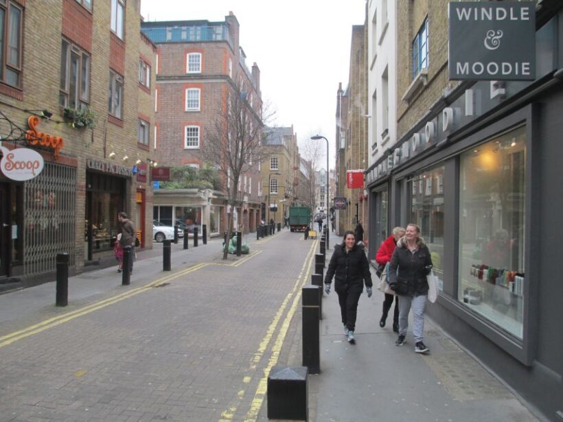 A Muggle's Guide to London: Harry Potter Walking Tour - The Guide and Guest Experience