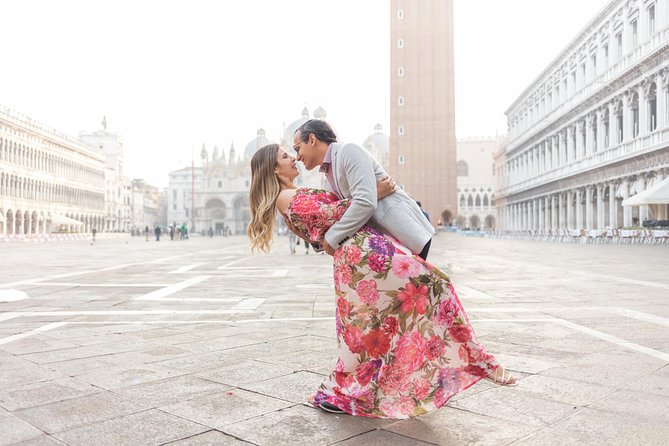 A Must Have City Portrait Session - Posing and Customization During the Shoot