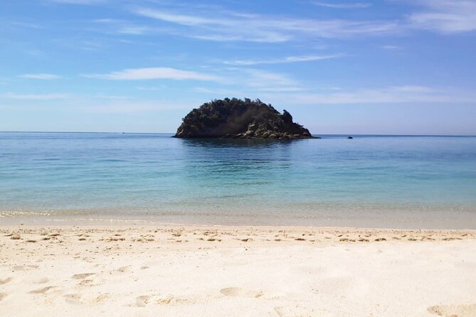 A PRIVATE Afternoon South of Lisbon, Mountain WINES and SECRET Places! - Connecting With Knowledgeable Guides