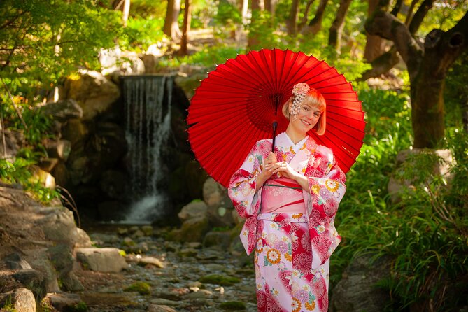 A Privately Guided Photoshoot in Beautiful Gion - Key Points