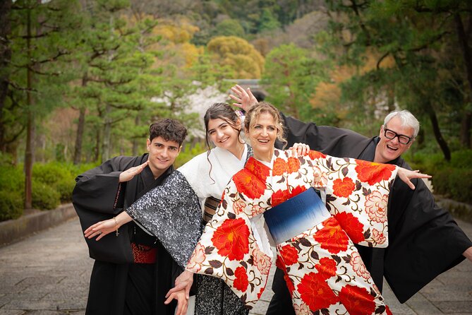A Privately Guided Photoshoot in Beautiful Gion - Highlights of the Gion Experience