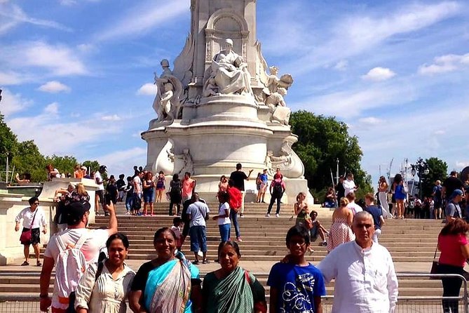 A Royal London Private Taxi Tour - Pickup and Meeting Logistics