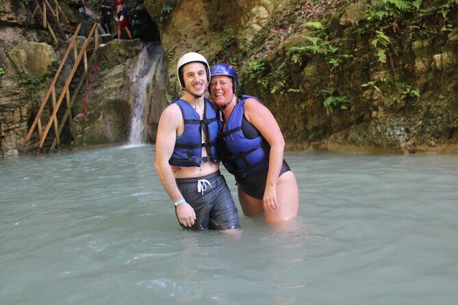 A Splash of Adventure: 27 Pools for Cruises, Hotels and Airbnb. - Authentic and Practical Details