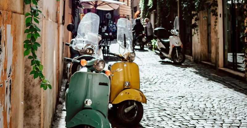 A taste of Italy - The Atmosphere and Group Dynamics