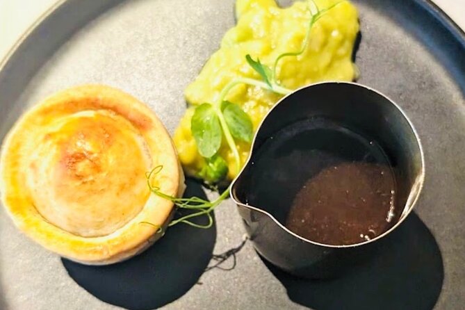 A Taste of Manchester and Salford With Snacks and Guide - About Your Stay