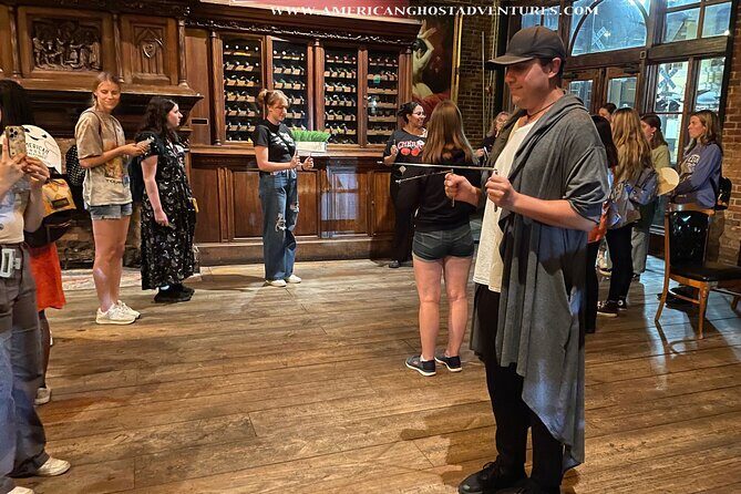 A Toast to the Ghost Haunted Pub Crawl in Downtown Orlando - Who Should Consider This Tour?