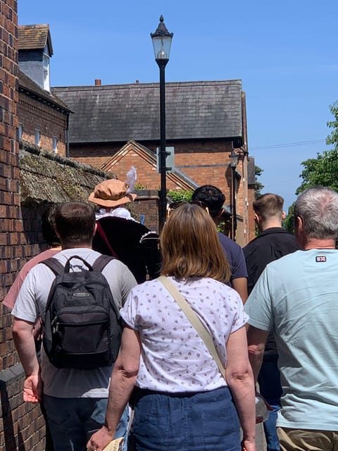 A tour of Warwick with Queen Elizabeth's secret lover - An Authentic Walk Through Warwick’s Past
