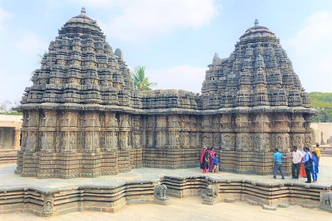 A Vijayanagara Tour through Hampi And Anegundi - Day 2: Villages, Temples, and Scenic Vistas