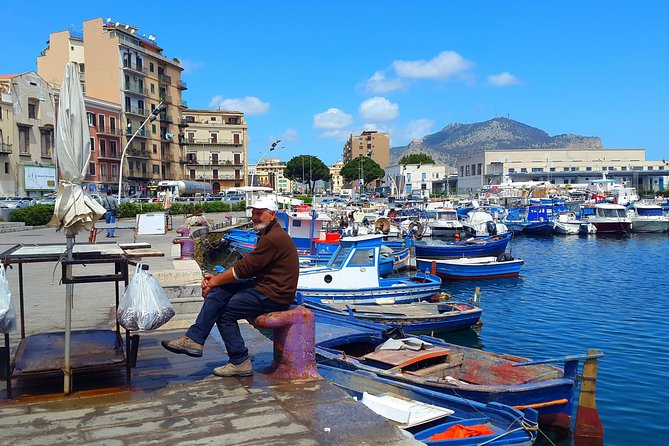 A Walk Among the Monuments and Markets of Palermo - Tour Guide Insights: Learning With Cetty