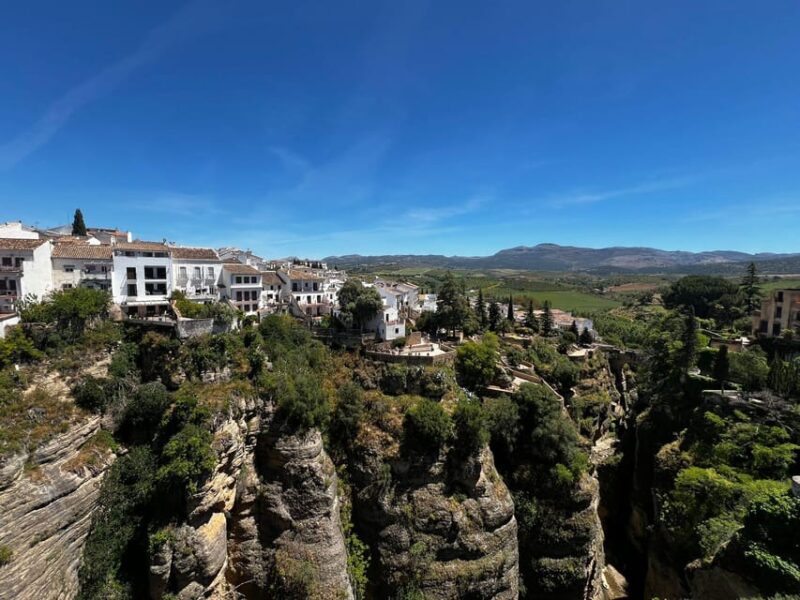 ab Marbella: Private VIP-Tour Ronda incl. Transfer + Tapas - Authentic Insights from Past Travelers