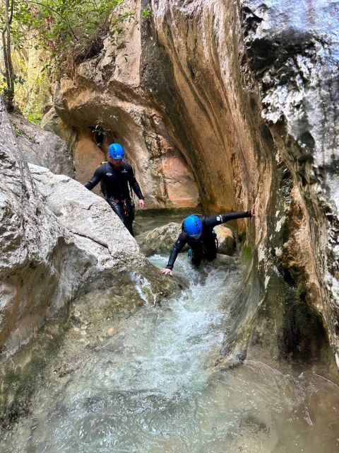 Abdet: water canyoning - The Equipment and Safety Measures