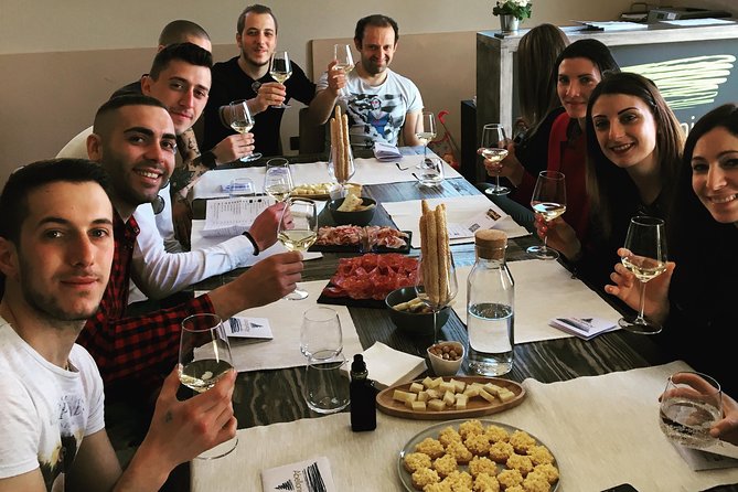 Abellonio Cascina Piccaluga - Visit to the Vineyards, to the Wine Tasting Cellar - Accessibility and Additional Information