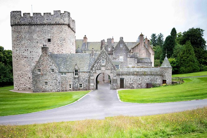 Aberdeenshire Private Half Day Castle & Historic Building Tour - Tour Accessibility and Requirements