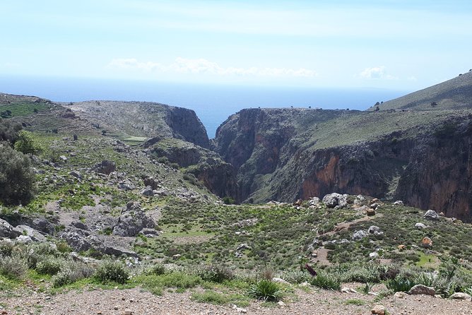 Above ARADENAgorge, MARMARAbeach, LIVANIANA. - FAQ