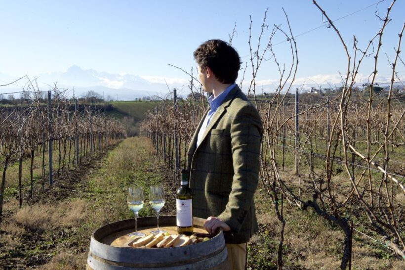 Abruzzo: Historic Cellar Wine Tour and Tasting - Discovering the Historic Winery and Its Rich Heritage