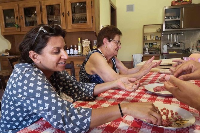 Abruzzo Traditional Pasta Making With 85Y Old Local Grandma - Accessibility and Group Size