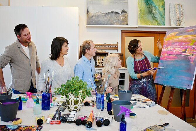 Abstract Painting Class - An Overview of the Experience