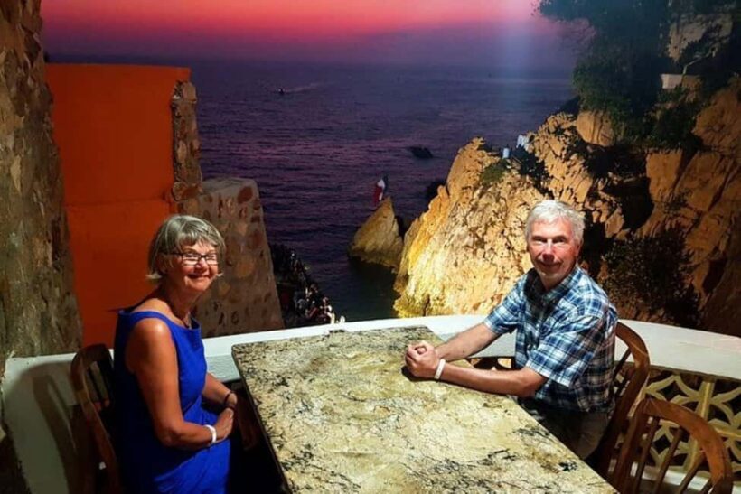 -Acapulco: High Cliff Divers Show + Sunset/Different Options - An In-Depth Look at the Acapulco Cliff Divers Tour