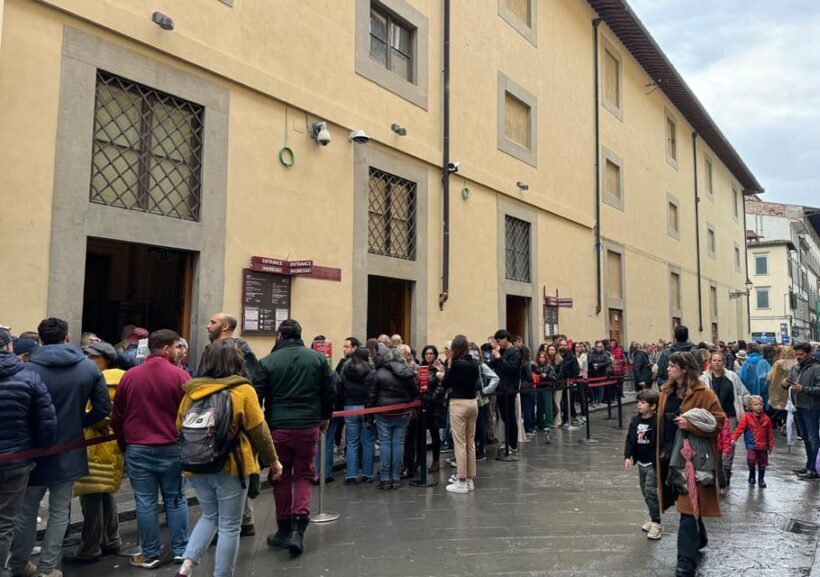 Accademia Gallery Priority Entry Ticket with e-Book - The Pickup and Entrance Process