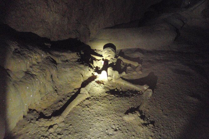 Actun Tunichil Muknal Cave Tour From San Ignacio - Admiring the Caves Natural Wonders