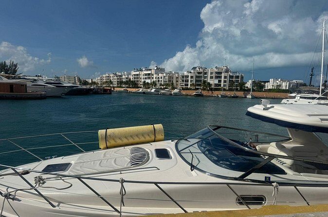 Addictive Private Yacht in Cancun 6 hours - FAQ