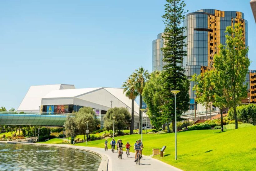 Adelaide: City to Sea, Bike and Kayak Safari - Key Points