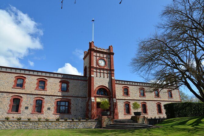 Adelaide Japanese Group Winery Day Tour in Barossa and Hahndorf - Exploring the Wineries in Barossa Valley