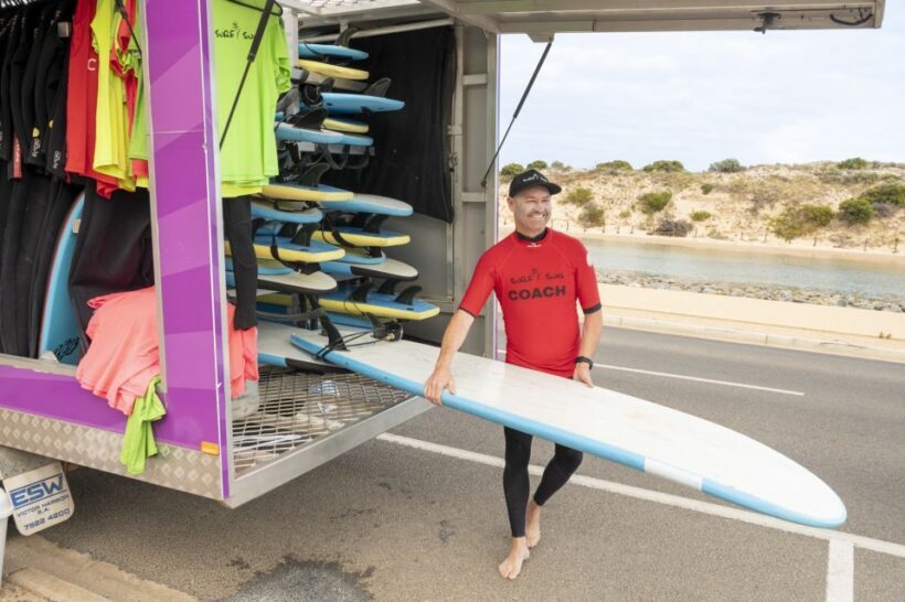 Adelaide: Surfing Lesson at Middleton Beach with Equipment - Key Points