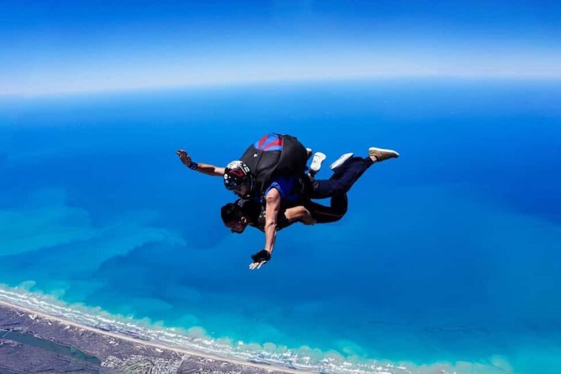 Adelaide: Tandem Skydiving Adventure over Goolwa - An Overview of the Skydiving Adventure in Goolwa
