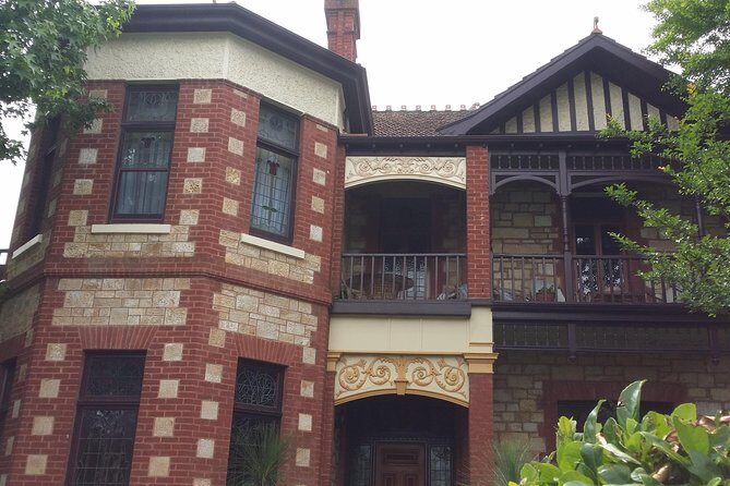 Adelaide Walking Tour: Grand Mansions and Sub-Divisions - Exploring the Lower North Adelaide: An Architectural Treasure Trove