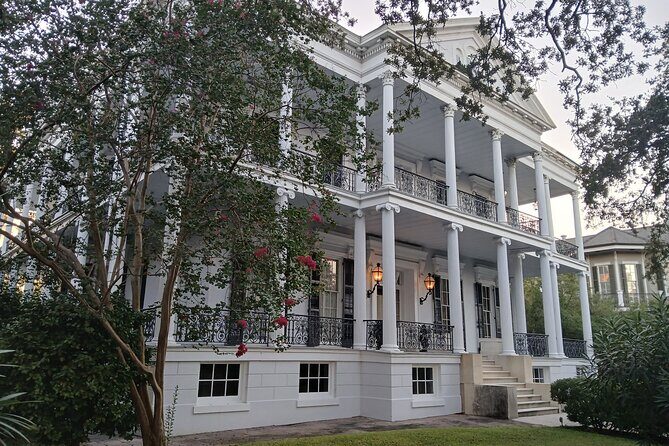 Adults-Only Garden District Cemetery Anne Rice True Crime Tour - Exploring New Orleans’ Darker Side: An Honest Look at the Garden District Cemeteries & Anne Rice Tour