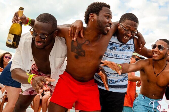 Adults only Hip Hop Sessions Boat Party Cancun - FAQ