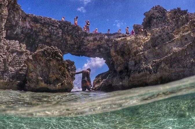 Adventure Power Boat Tour Antigua and Private Laviscount Island - The Sum Up