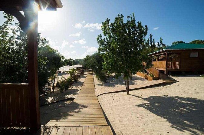 Adventure Power Boat Tour Antigua and Private Laviscount Island - FAQ