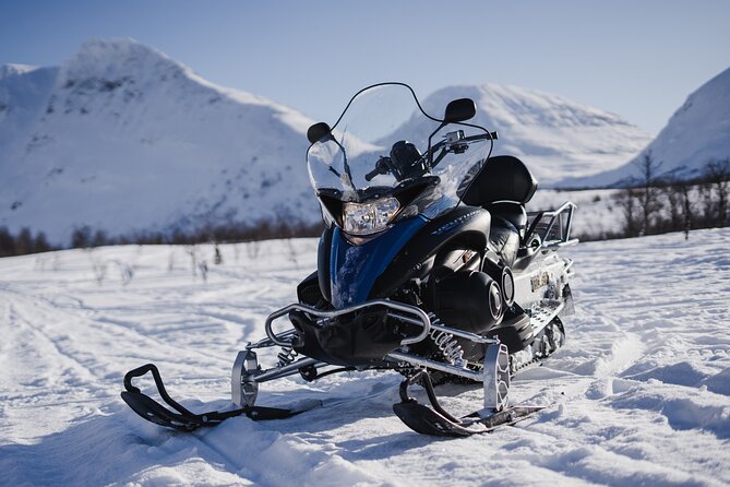 Adventure Snowmobile Safari - Introduction to the Snowmobile Safari Experience