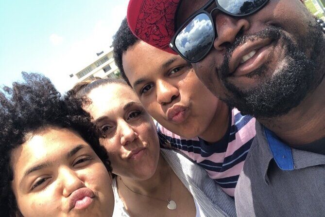 Adventurous Scavenger Hunt in Dallas by 3Quest Challenge - Key Points