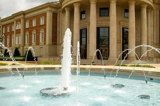 Adventurous Walking Tour of University of Alabama - An In-Depth Look at the Tour