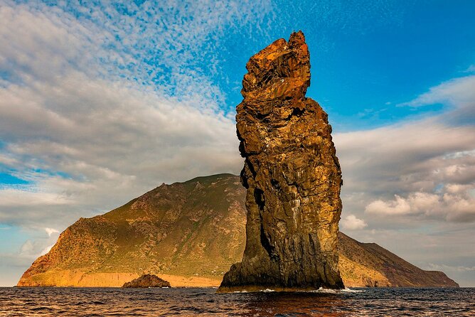 Aeolian Islands - Sailing week with skipper and assistant - FAQs