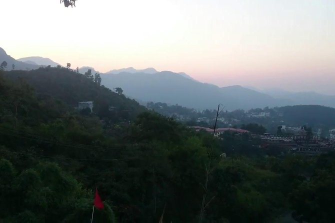 Affordable transfer from Delhi to Dehradun - Details of the Service