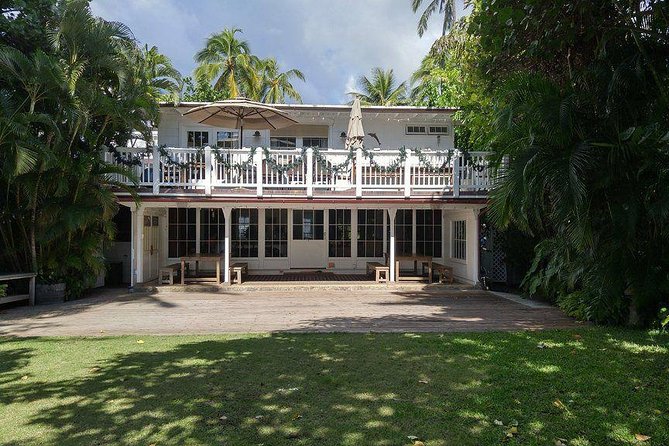 Afternoon at McGarret - Hawaii 5-0 TV Tour - Authentic Showbiz Insights