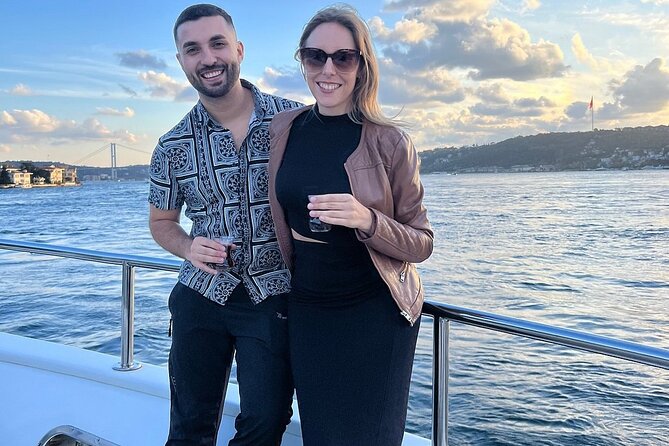 Afternoon Bosphorus Cruise Luxury Yacht With Professional Guide - Meeting and Pickup