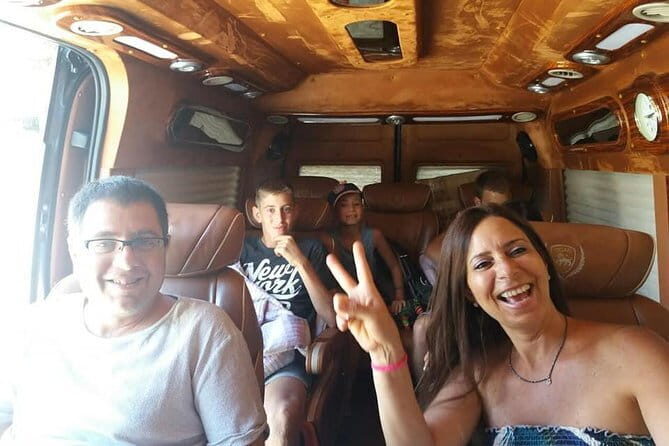 Afternoon limousine D-car 8-seat transfer to Hanoi airport depart from Sapa - The Experience of the Transfer
