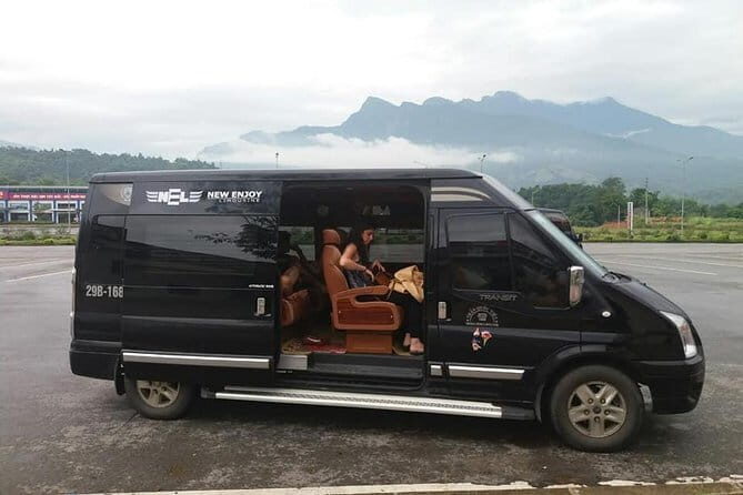 Afternoon limousine D-car 8-seat transfer to Hanoi airport depart from Sapa - The Itinerary and Practical Details