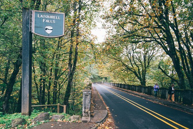 Afternoon Multnomah Falls and Gorge Waterfalls Tour - An Overview of the Experience