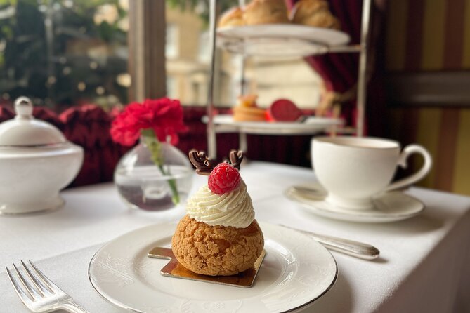 Afternoon Tea at The Rubens at the Palace, Buckingham Palace - Arrival and Dress Code